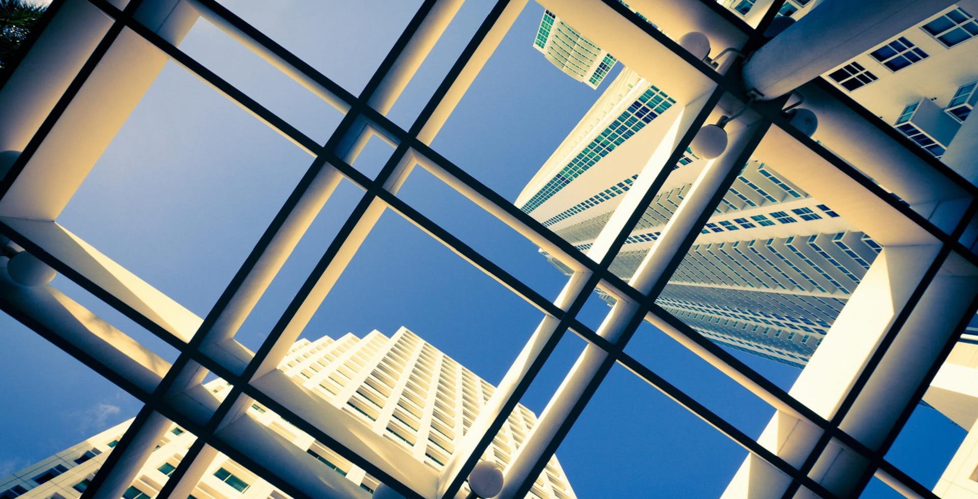 AllianzGI startet Aktienfonds mit Fokus auf Premium-Anbieter | Allianz ...